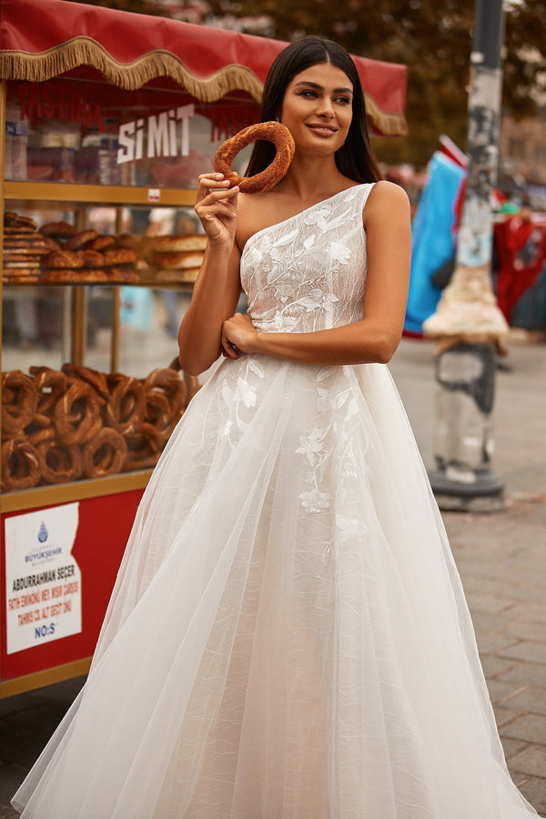 Berna One-Shoulder Lace Gown | Afterpay | Zip Pay | Sezzle